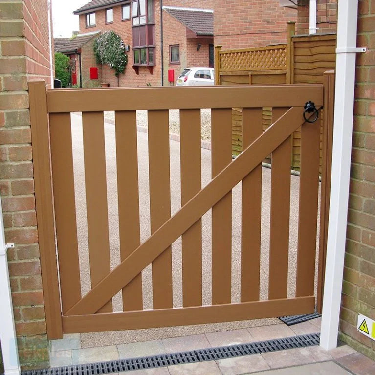 Plastic Path Gate Slatted | Flat Top | W: 600 - 1200mm, H: 900mm – Tekplas